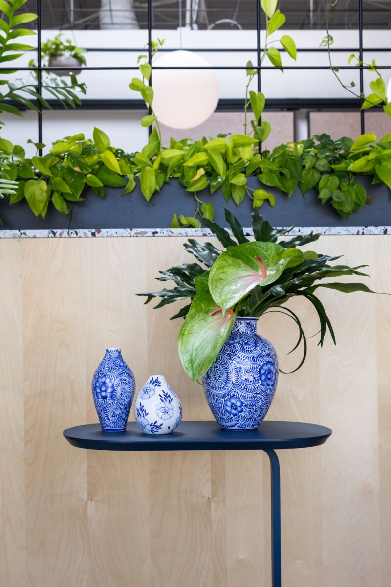 Eleanor Vase (Sold Separately) – Holidays in Bloom